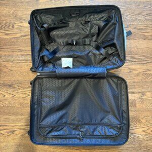 Tumi | Bags | Tumi Vapor 22 International Carryon Hardcase Spinner ...